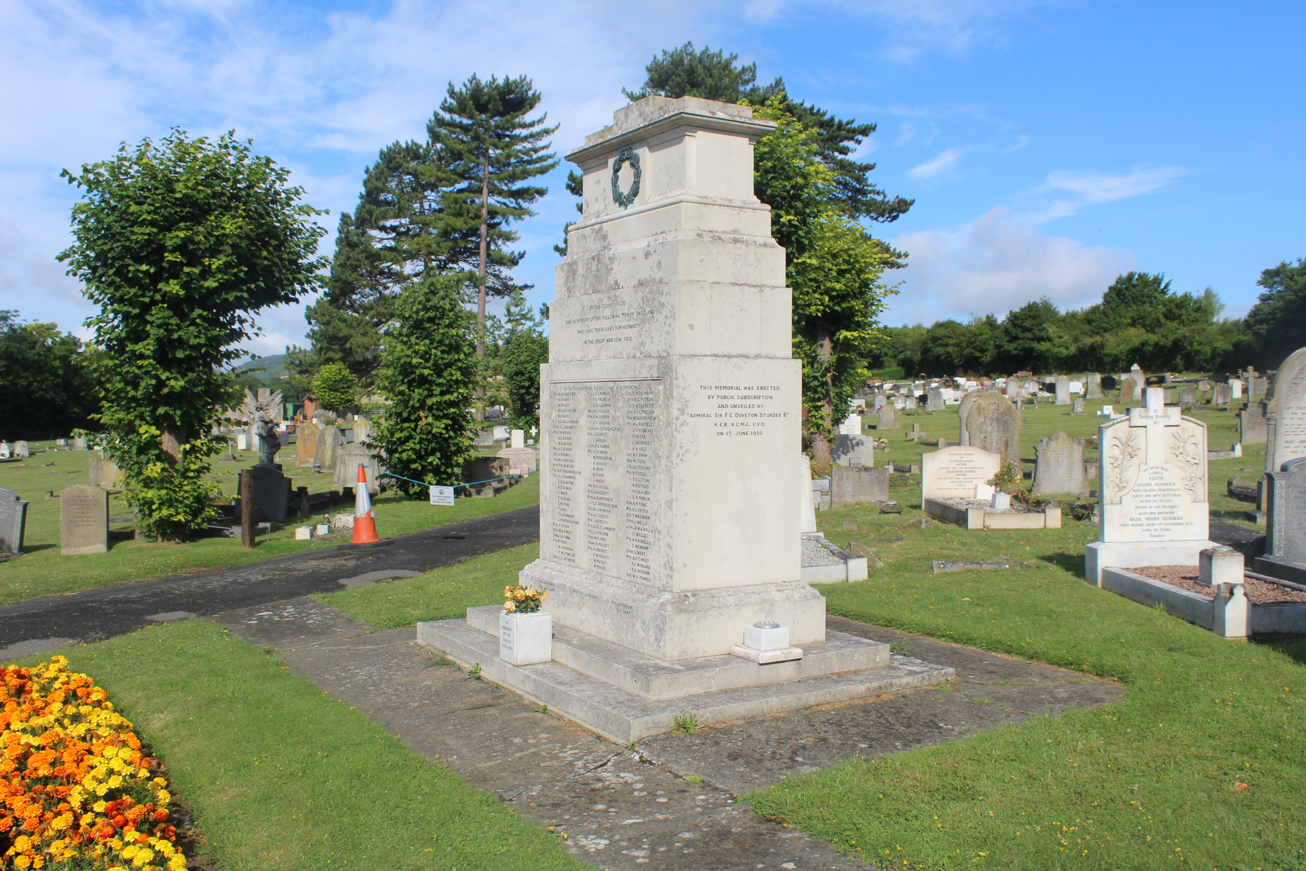 SNODLAND - War Memorials Online